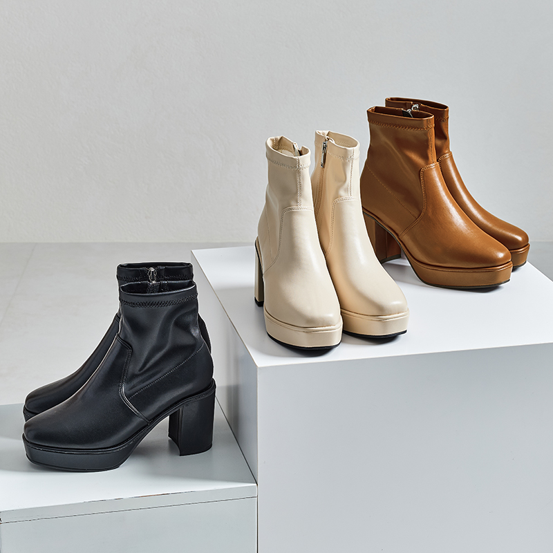 Platform Stretch Boots